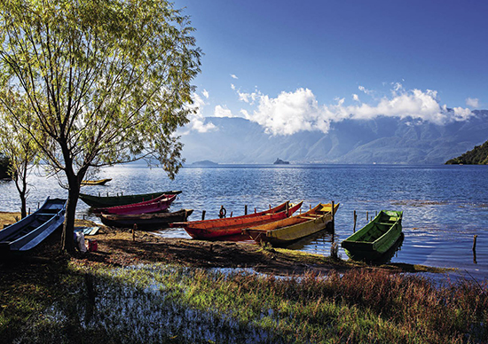 Wisata Danau Memukau di Yunnan – China | AVIATOUR - Your Travel Solution